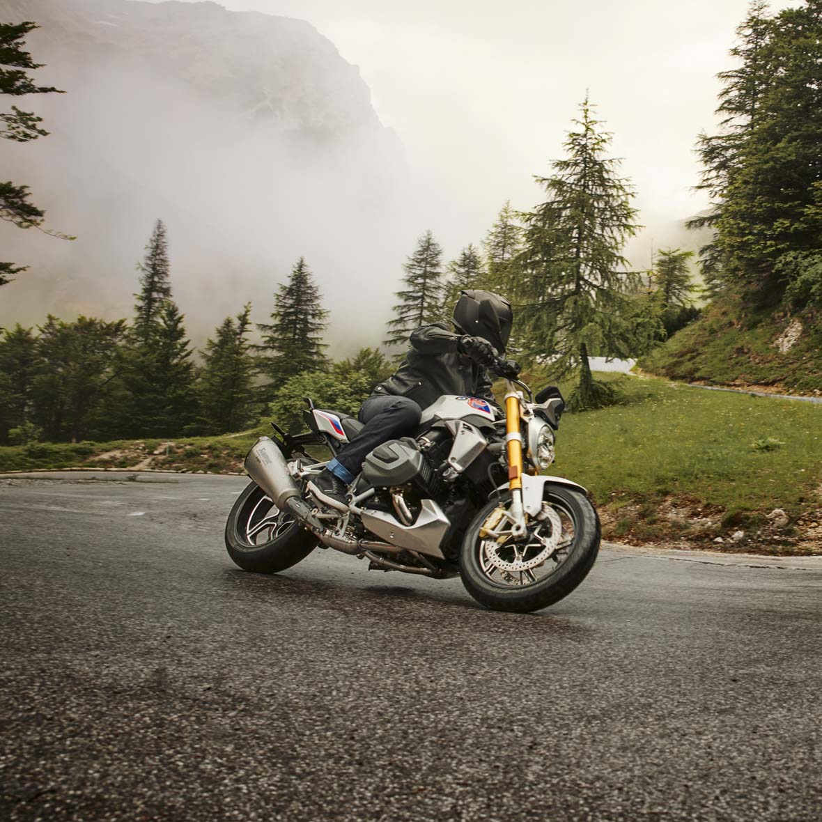 BMW Roadster Motoren | Adrenaline en benzine | Ekris BMW Motorrad