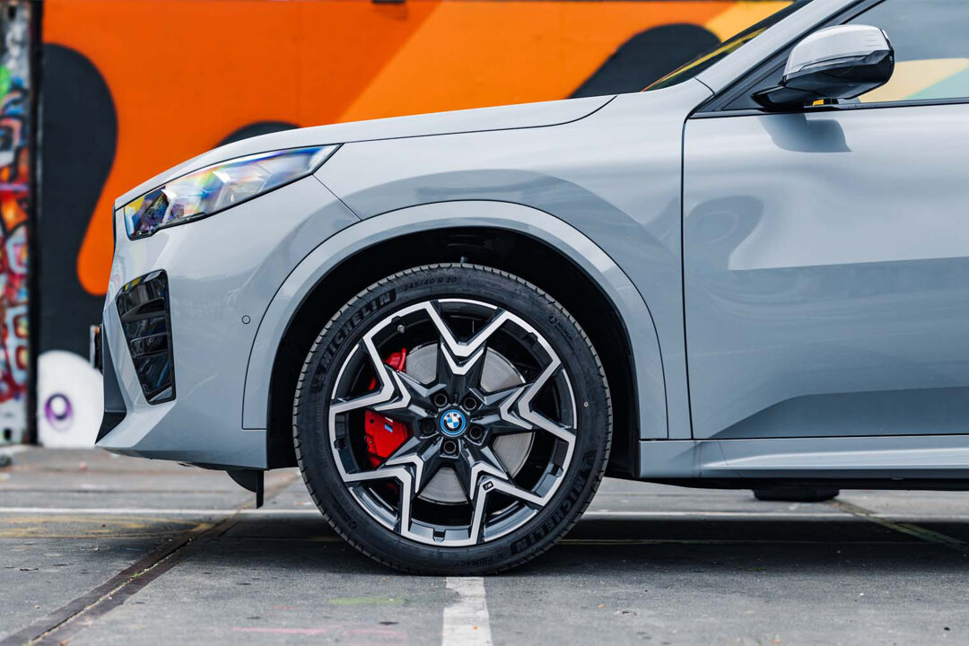 BMW iX2 | Elektrische coupé crossover met xDrive30 | Prijzen 2025 & 2026